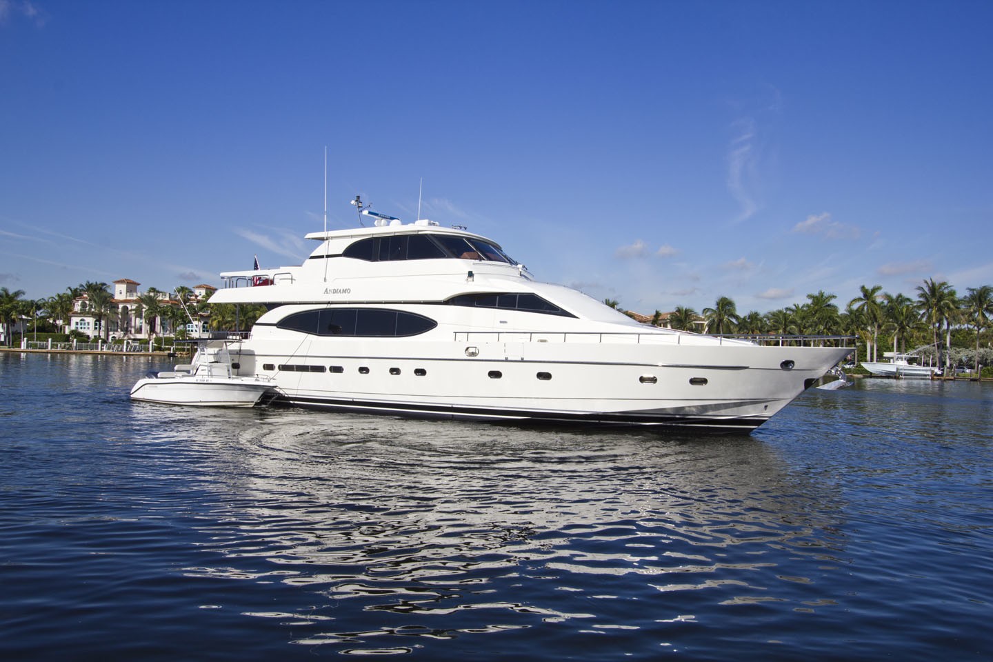 Yacht ANDIAMO, Monte Fino 82 | CHARTERWORLD Luxury Superyacht Charters